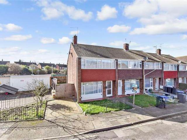 4 Bedroom End Of Terrace House