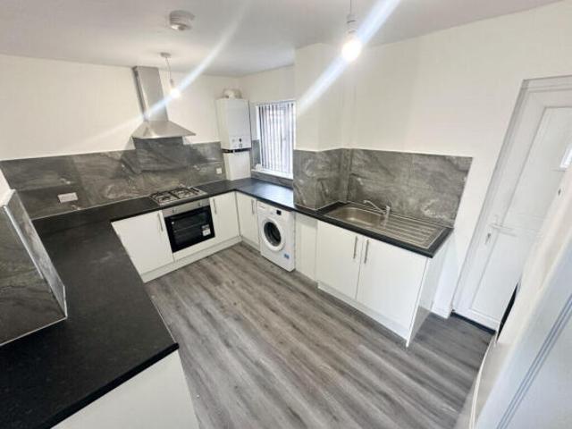 4 bedroom end of terrace house for rent in 61 Lynholme Road, Liverpool, L4 2SN, L4
