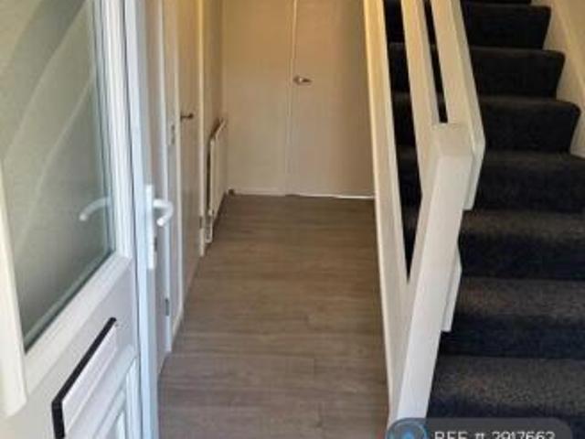 4 bedroom end of terrace house for rent in Casper Court, Nottingham, NG5