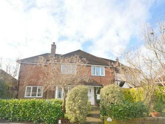4 bedroom end of terrace house for rent in Chapel Close Watersfield Pulborough RH20