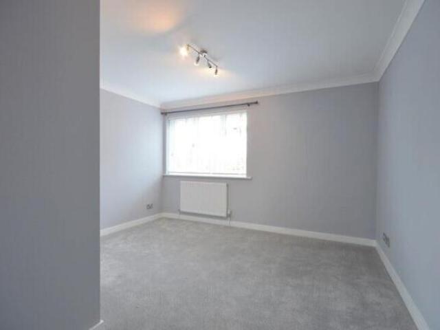 4 bedroom detached house for rent in Chignal Road, Chelmsford, Essex, CM1 2JR, CM1