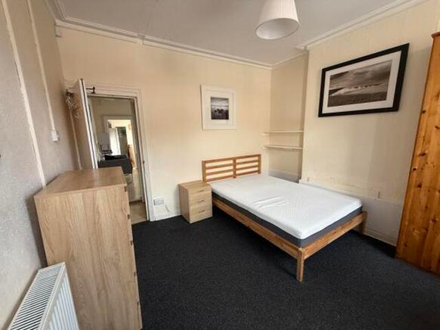 4 bedroom end of terrace house for rent in Claude Street / 4 Bed / 2 Bath NG7 2LA, NG7