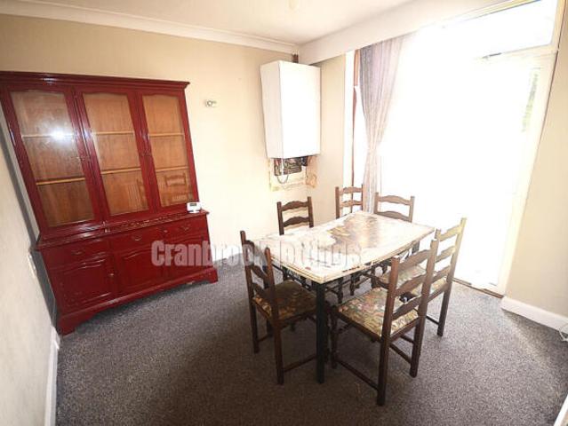 4 bedroom end of terrace house for rent in Craven Garden, IG6 1PF, IG6