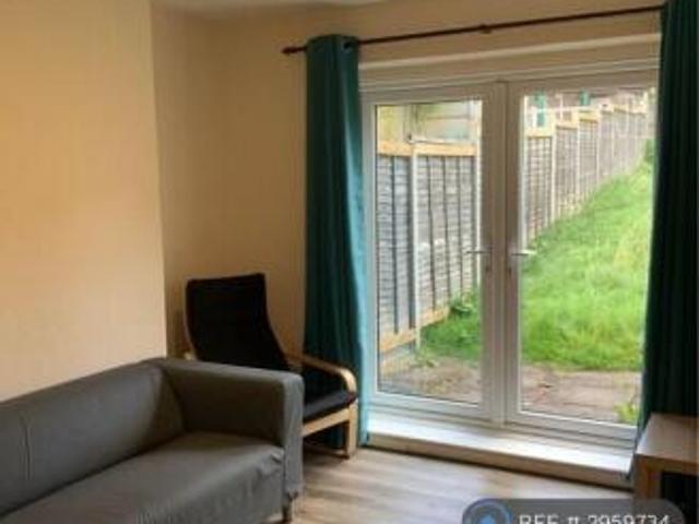 4 bedroom end of terrace house for rent in Cromwell Road, Winchester, SO22