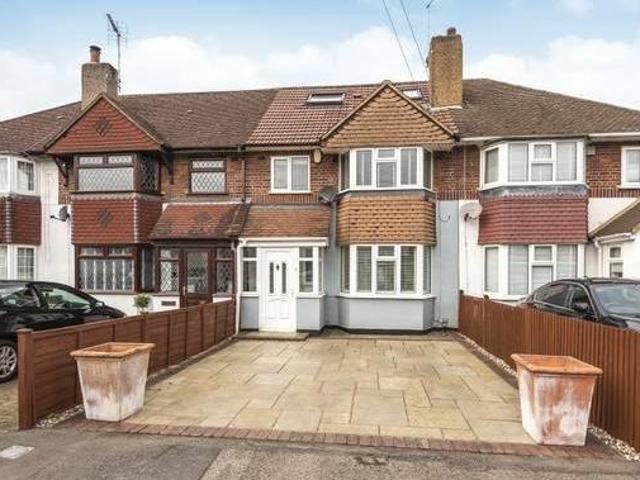 4 bedroom end of terrace house for rent in Ashridge Way Sunbury TW16
