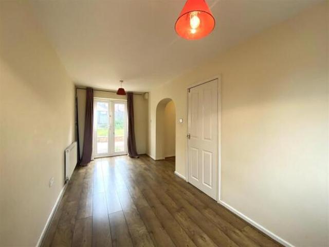 4 bedroom end of terrace house for rent in Ashtree Road, Hamilton, Leicester, LE5