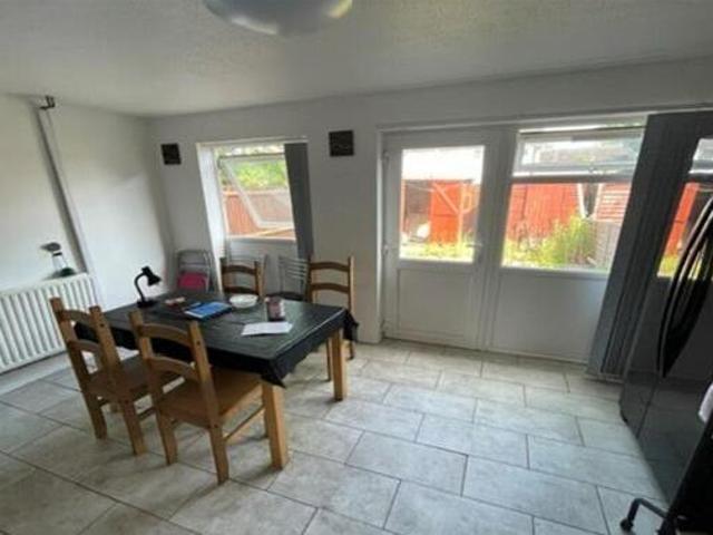 4 Bedroom End Of Terrace House For Rent In Beeston
