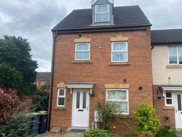 4 Bedroom End Of Terrace House For Rent In Beeston