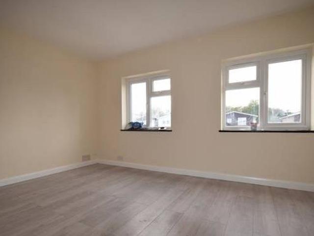 4 bedroom end of terrace house for rent in Briars Close Hatfield AL10