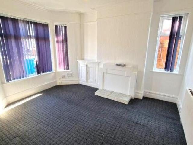 4 bedroom end of terrace house for rent in Broom Lane, Manchester, M19