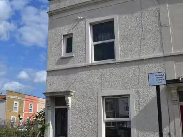 4 bedroom end of terrace house for rent in Goodhind Street, BS5