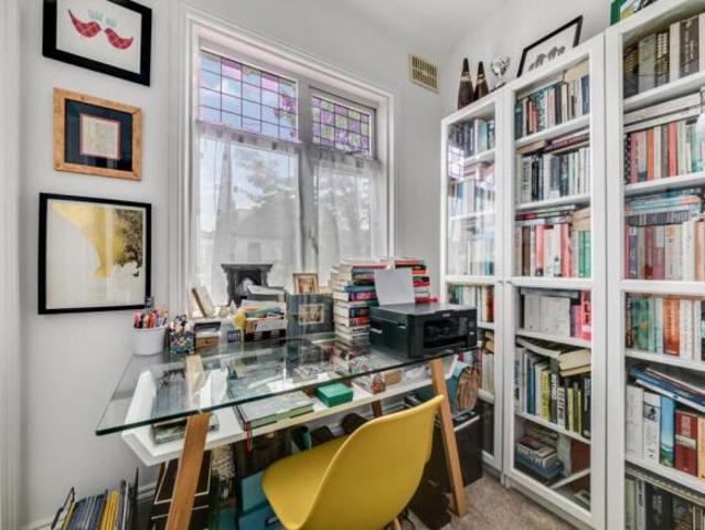 4 bedroom end of terrace house for rent in Gordon Road, Carshalton, SM5