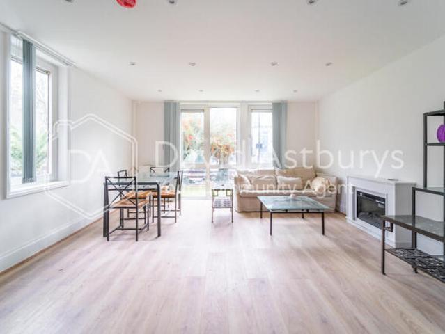 4 bedroom end of terrace house for rent in Garlinge Road, Kilburn, London, NW2