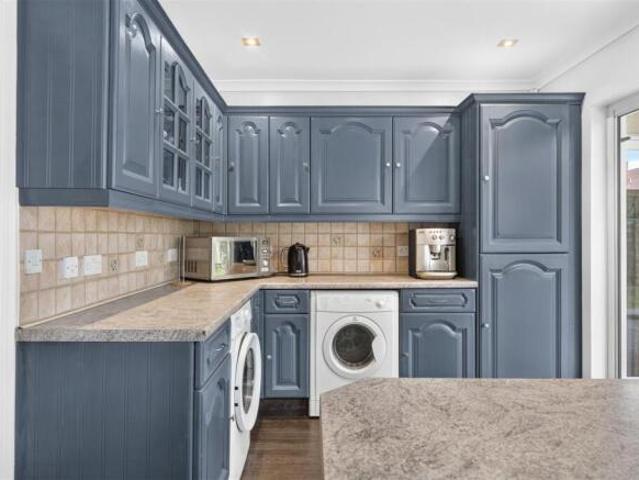 4 bedroom end of terrace house for rent in Green Wrythe Lane, Carshalton, SM5