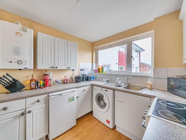 4 bedroom end of terrace house for rent in Guildford Park Avenue, Guildford, GU2