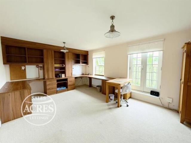 4 bedroom end of terrace house for rent in Duckery Wood Walk, Birmingham, B43