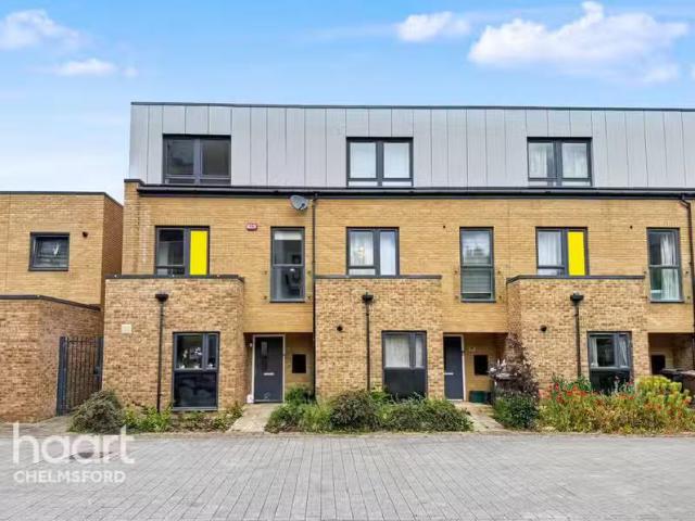 4 bedroom end of terrace house for rent in Dunn Side, CHELMSFO.