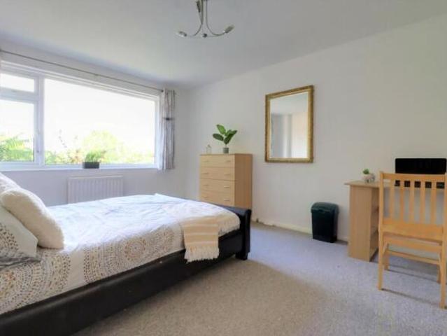 4 bedroom end of terrace house for rent in Egginton Road, Brighton, BN2