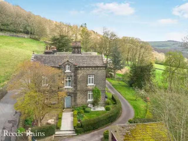 4 bedroom end of terrace house for rent in Ewood Court, Hebden.