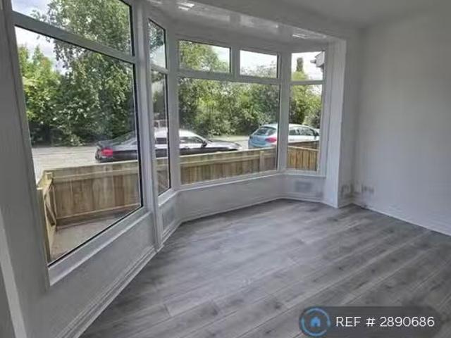 4 bedroom end of terrace house for rent in Frodsham Street, Hu.