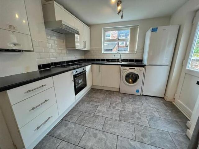 4 bedroom end of terrace house for rent in Furness Road, Manchester, Greater Manchester, M14