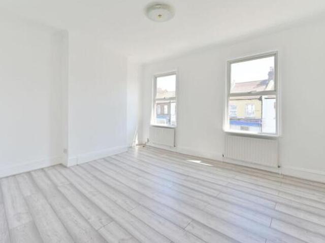 4 bedroom end of terrace house for rent in Haydons Road, Wimbledon, London, SW19
