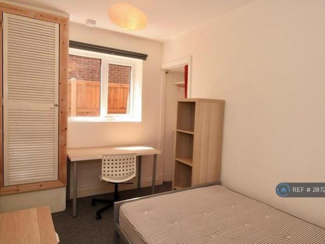 4 bedroom end of terrace house for rent in Irstead Road, Norwich, NR5
