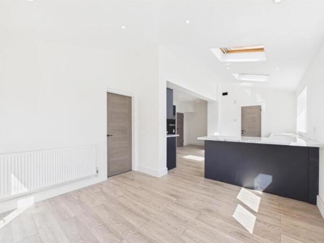 4 bedroom end of terrace house for rent in Joan Ward Street, Cheylesmore, Coventry, CV3