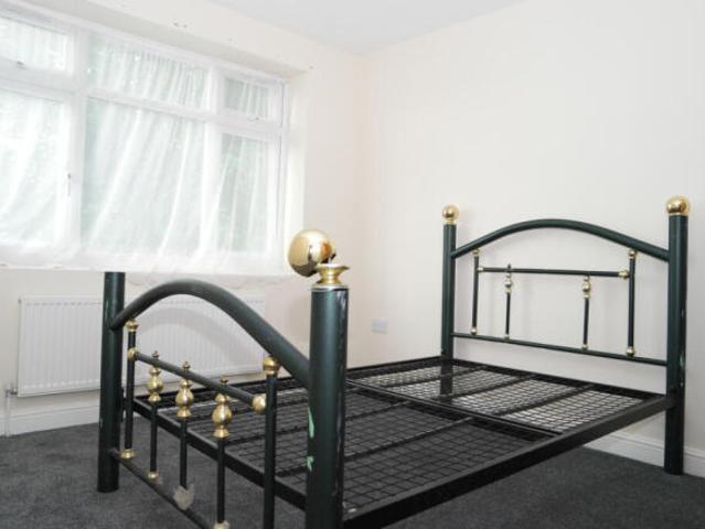 4 bedroom end of terrace house for rent in Lower Road, Belvedere, DA17