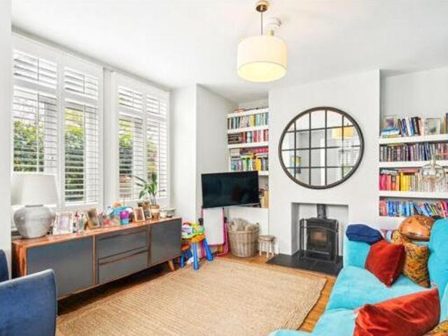 4 Bedroom End Of Terrace House For Rent In London
