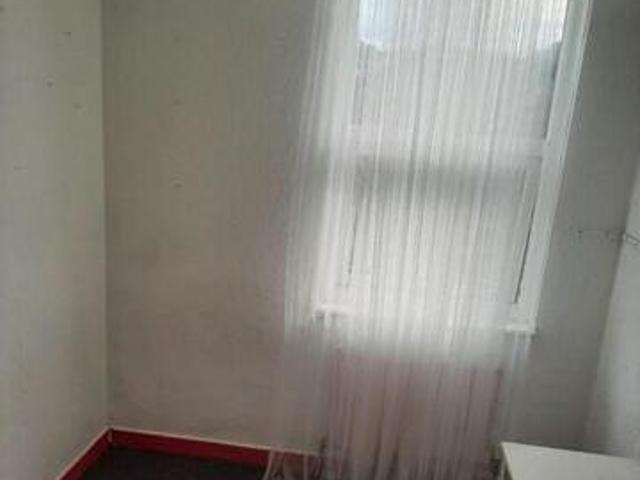 4 Bedroom End Of Terrace House For Rent In London