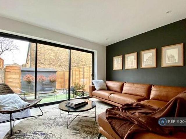 4 Bedroom End Of Terrace House For Rent In London