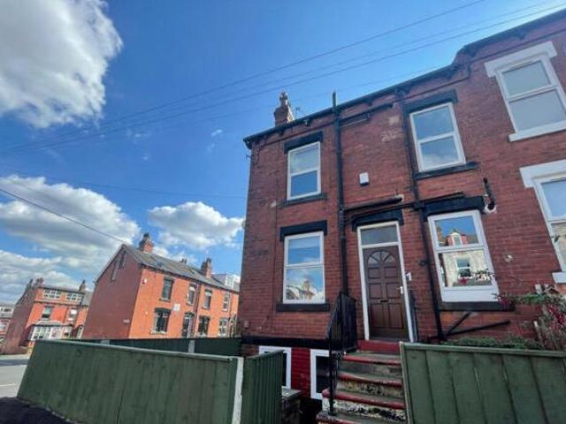 4 Bedroom End Of Terrace House For Rent In Leeds, West Yorkshire