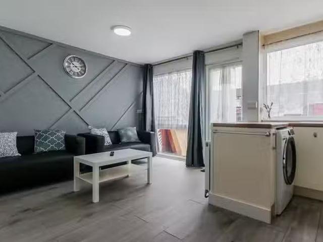 4 bedroom end of terrace house for rent in Lingard Close, Birm.
