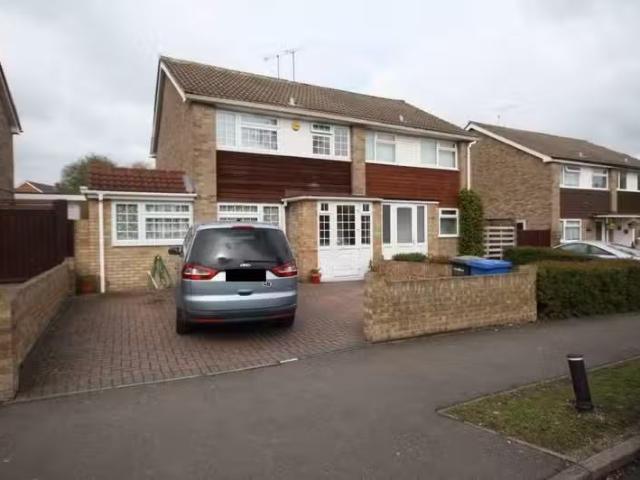 4 bedroom end of terrace house for rent in Maidenhead, Berkshi.