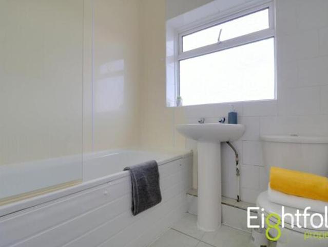 4 bedroom end of terrace house for rent in Medmerry Hill, Brighton, BN2