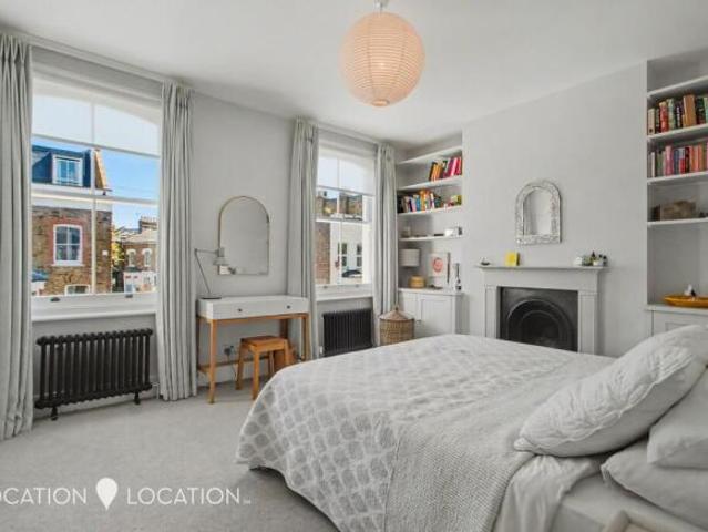 4 bedroom end of terrace house for rent in Nevill Road, London, N16