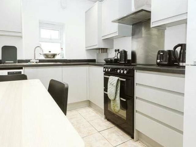 4 bedroom end of terrace house for rent in New Queen Street Kingswood Bristol BS15