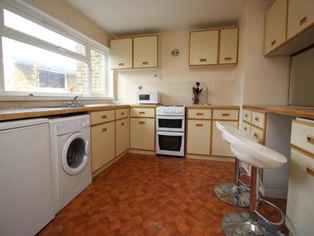 4 bedroom end of terrace house for rent in Somner Close, Canterbury, Kent, CT2