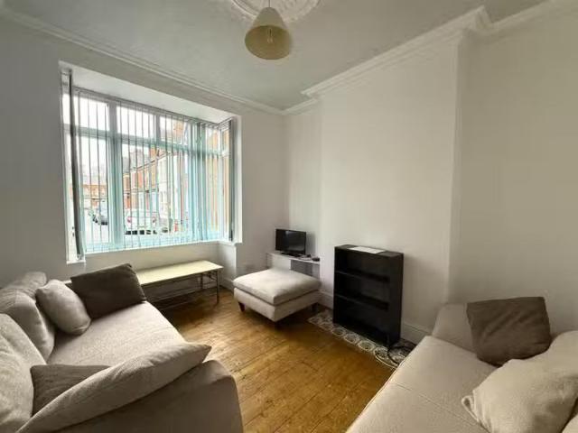 4 bedroom end of terrace house for rent in Sefton Road, Birmin.