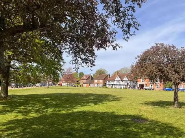 4 bedroom end of terrace house for rent in St Michaels Place.
