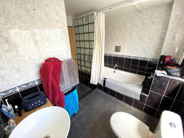 4 bedroom end of terrace house for rent in St. Pauls Road, Southsea, PO5