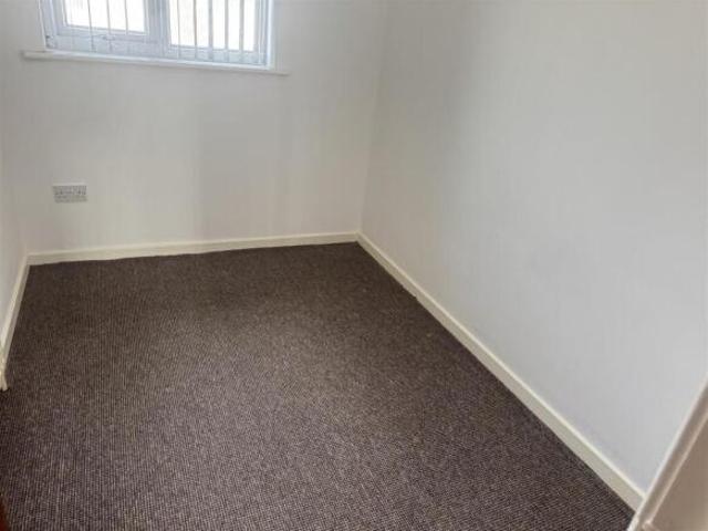 4 bedroom end of terrace house for rent in Stanton Crescent, Liverpool, L32