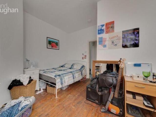 4 bedroom end of terrace house for rent in Powis Road, Brighton, BN1