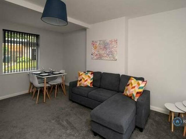 4 bedroom end of terrace house for rent in Woodland Way Bristol BS15