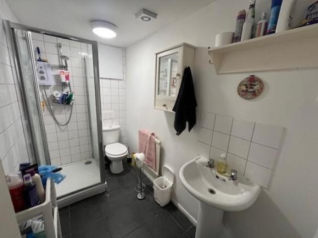 4 bedroom end of terrace house for rent in Washington Street, Brighton, BN2