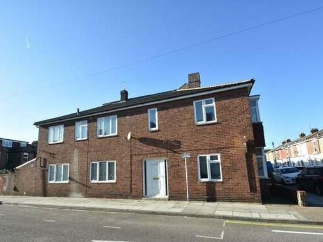 4 bedroom end of terrace house for rent in Wheatstone Road Southsea PO4