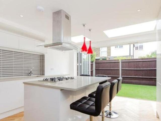 4 Bedroom End Of Terrace House For Rent In Wimbledon, London