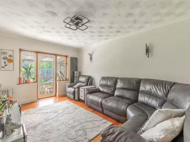 4 bedroom end of terrace house for rent in Torbay Road, Rayner.
