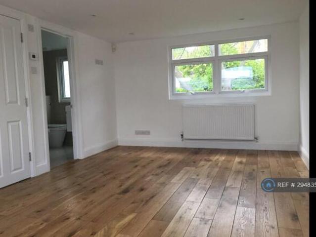 4 bedroom end of terrace house for rent in The Fieldings, London, SE23